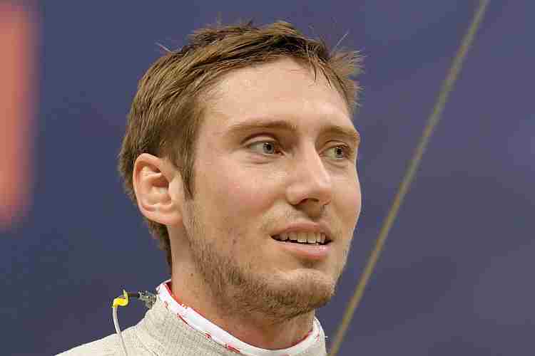 FENCING: Veterans Hartung and Velikaya score tight wins in Sabre Grand ...