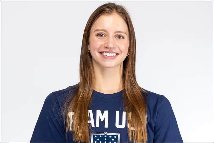 SWIMMING: U.S.’s Douglass grabs women’s short-course 200 m Breaststroke ...