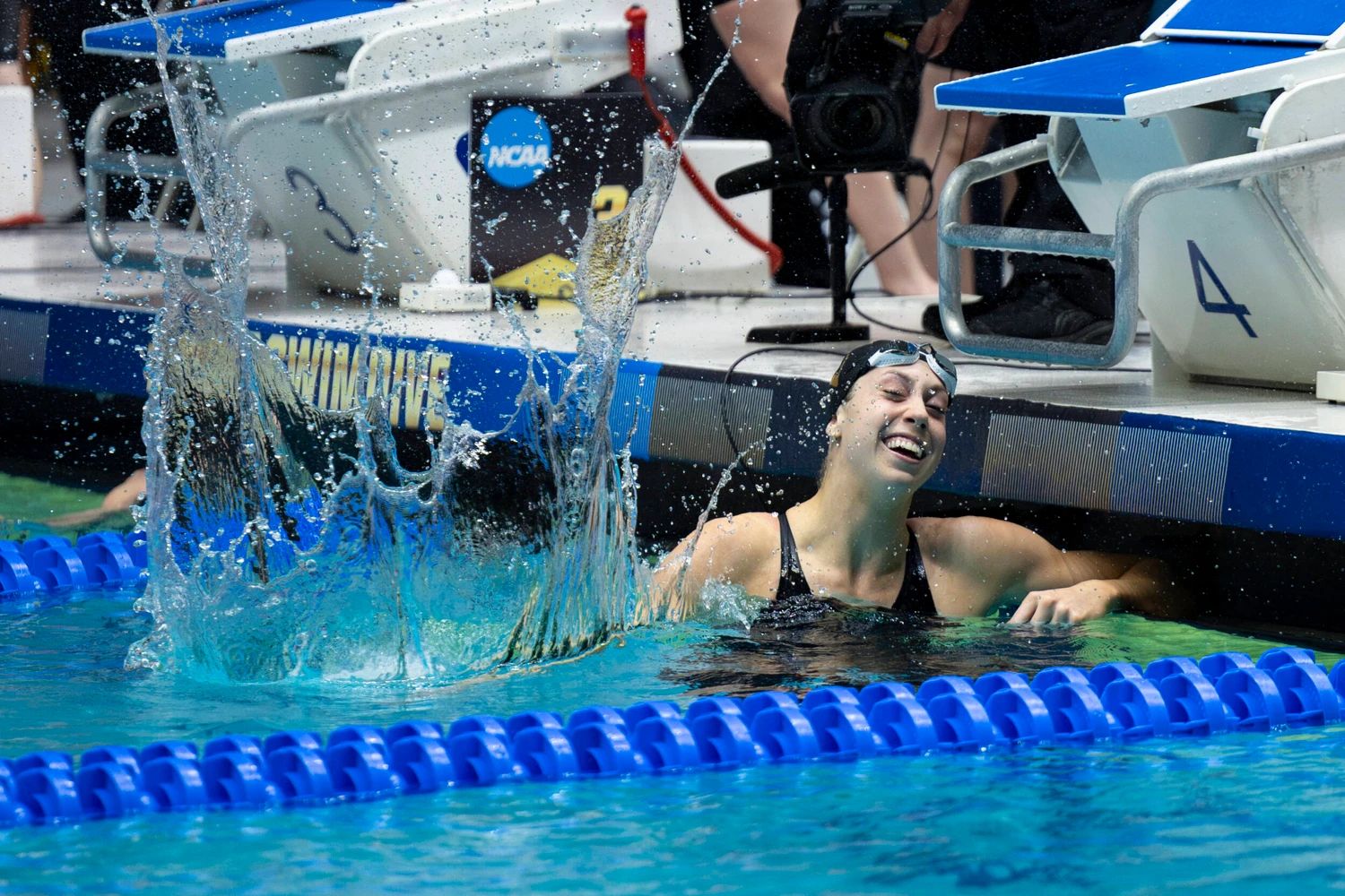 SWIMMING: Seven more wins for Virginia senior star Gretchen Walsh as ...