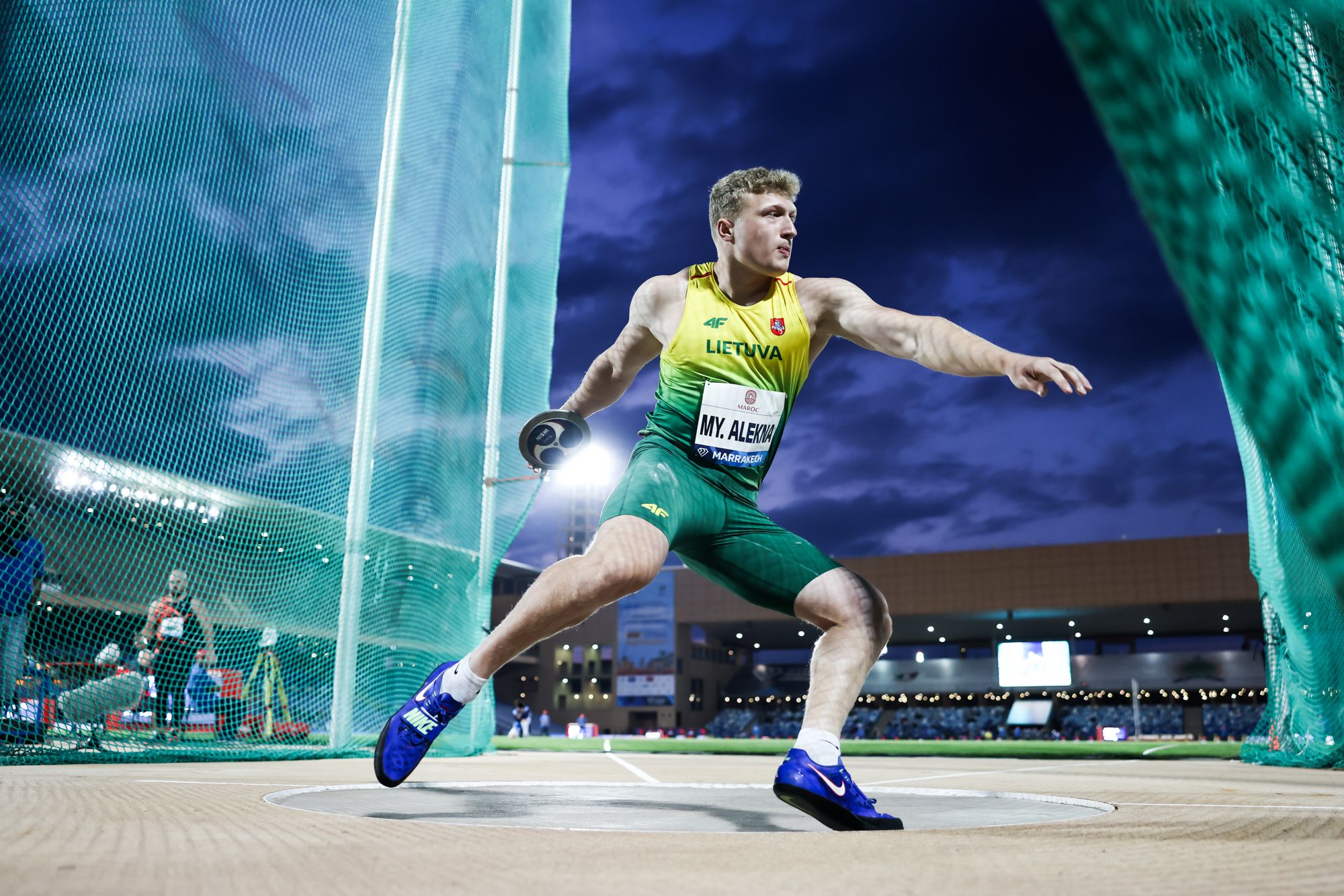 ATHLETICS: Discus insanity in Oklahoma, with two world records for Alekna in same series ...
